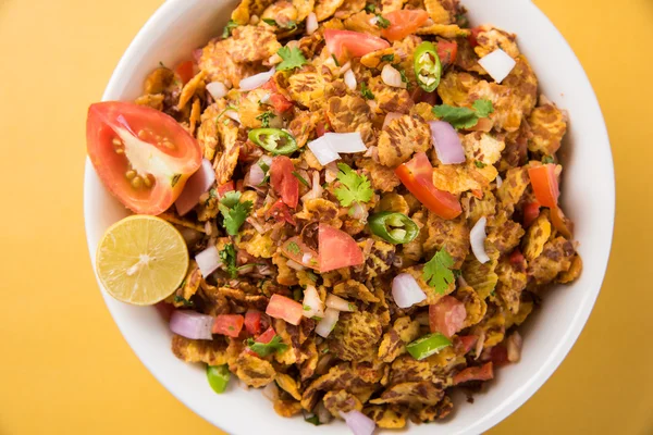 Chana chor garam , indian roadside spicy chat or snack food — Stock ...