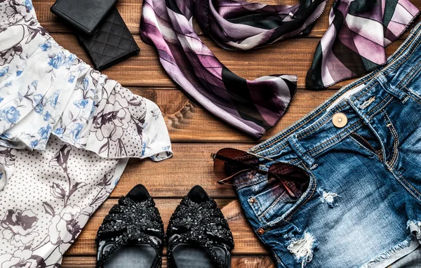 Tendencias de ropa sost Stock Photos, Royalty Free Tendencias de ropa ...