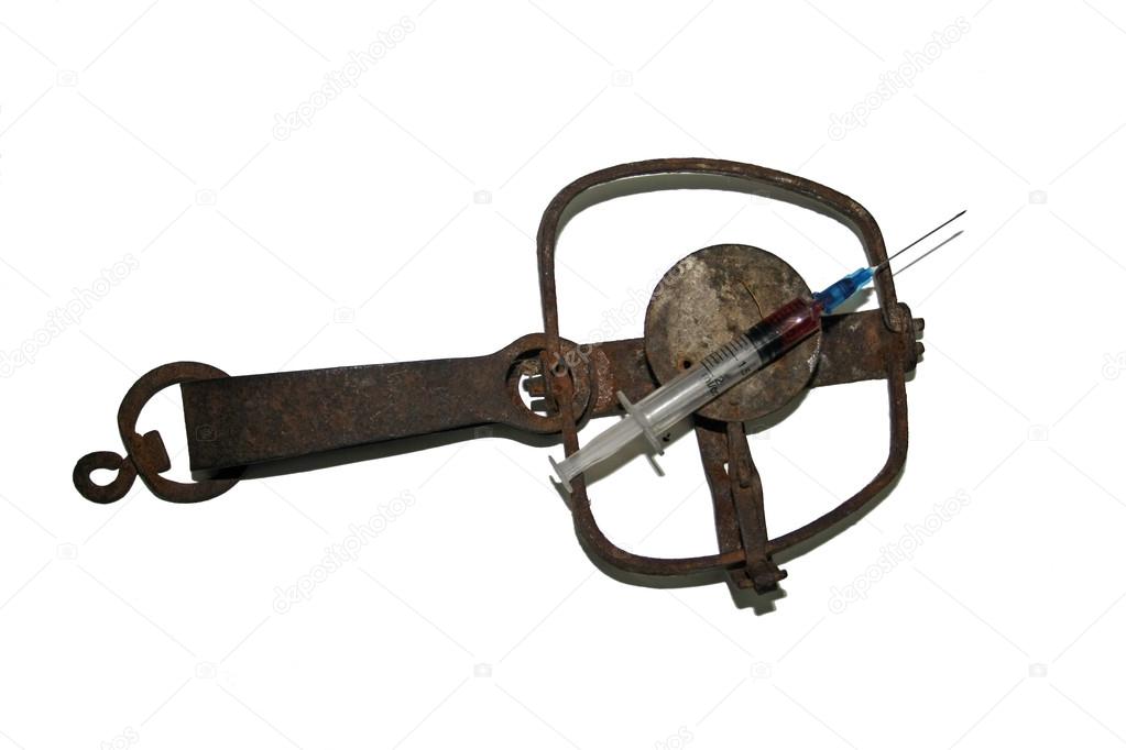 Trap and syringe — Stock Photo © MegaVolt #90134088