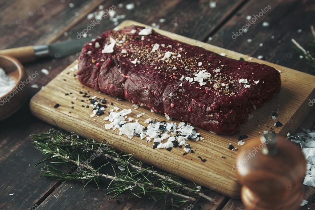 Tied meat to grill salted spiced table close view — Stock Photo ...
