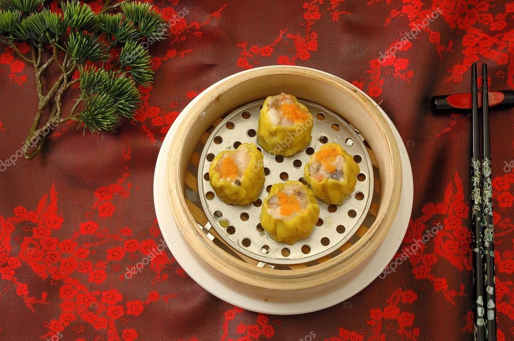 Yumcha. dim sum en vapor de bambú con pan chino, pao, bao zi, dumpling ...