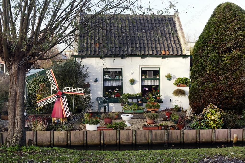 Small Dutch Homes