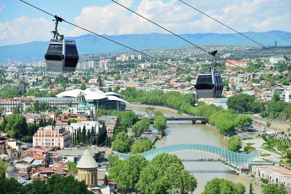 Cabs cable car on the background of Tbilisi. Funicular. Georgia — Stock ...
