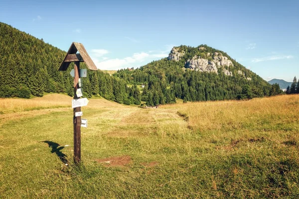Stockfoto's van Narodny park velka fatra, rechtenvrije afbeeldingen van ... Stockfoto's van Narodny park velka fatra, rechtenvrije afbeeldingen van ...