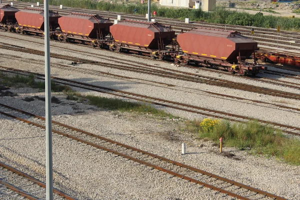 Stacja rozrządowa Stock Photos, Royalty Free Stacja rozrządowa Images ...