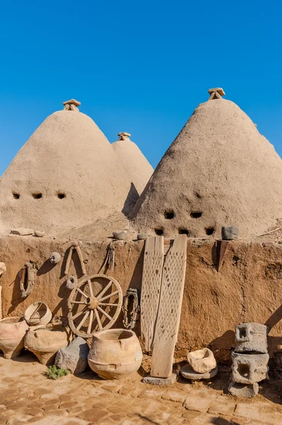 Traditional mud brick buildings – Stock Editorial Photo © Cornfield ...