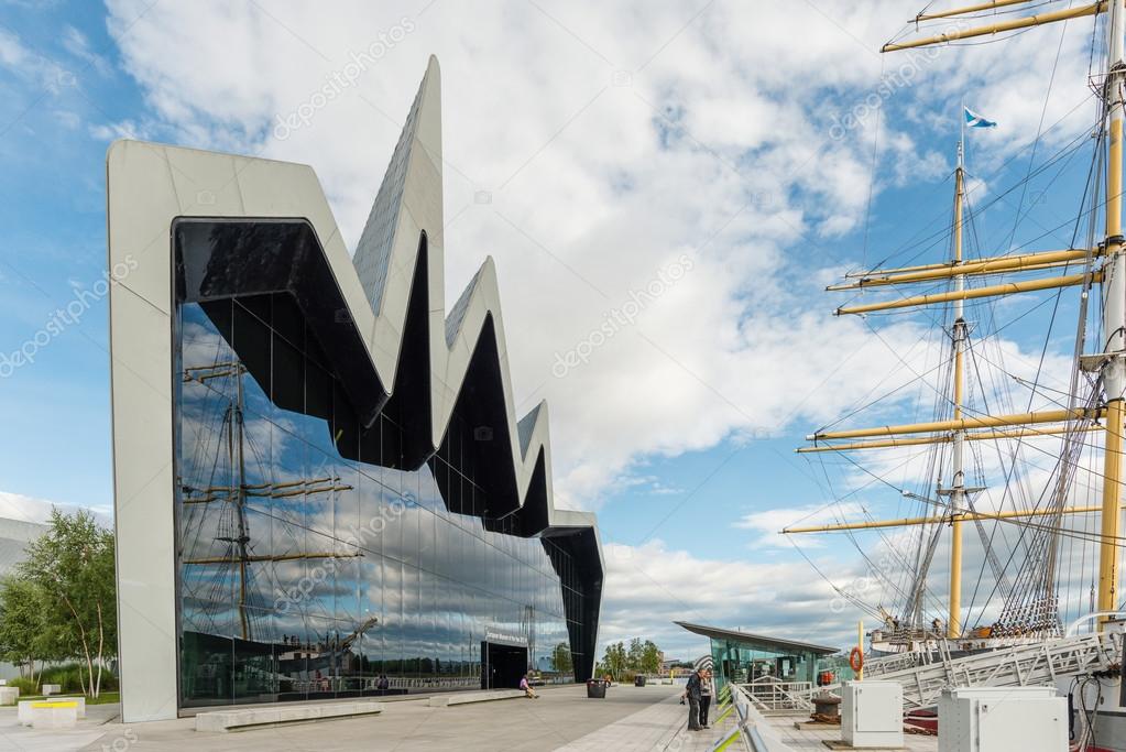 The Riverside Museum in Glasgow — Stock Editorial Photo © Cornfield ...