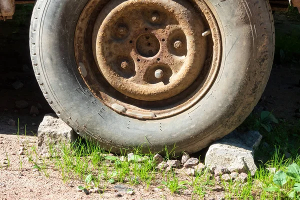 Old wheel and tire Stock Photos, Royalty Free Old wheel and tire Images ...
