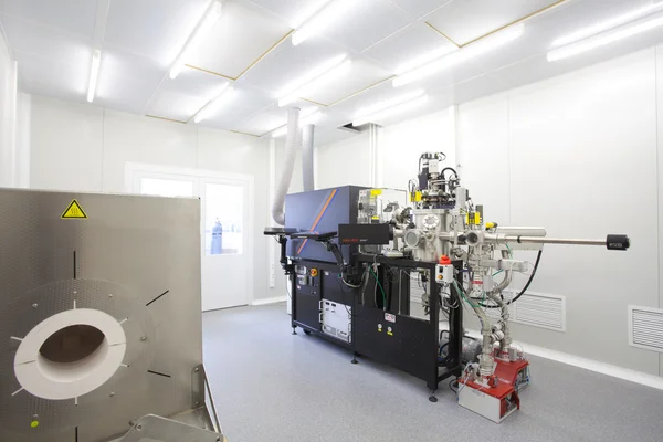 Cleanroom in nuclear research centre, molecular beam epitaxy Stock ...