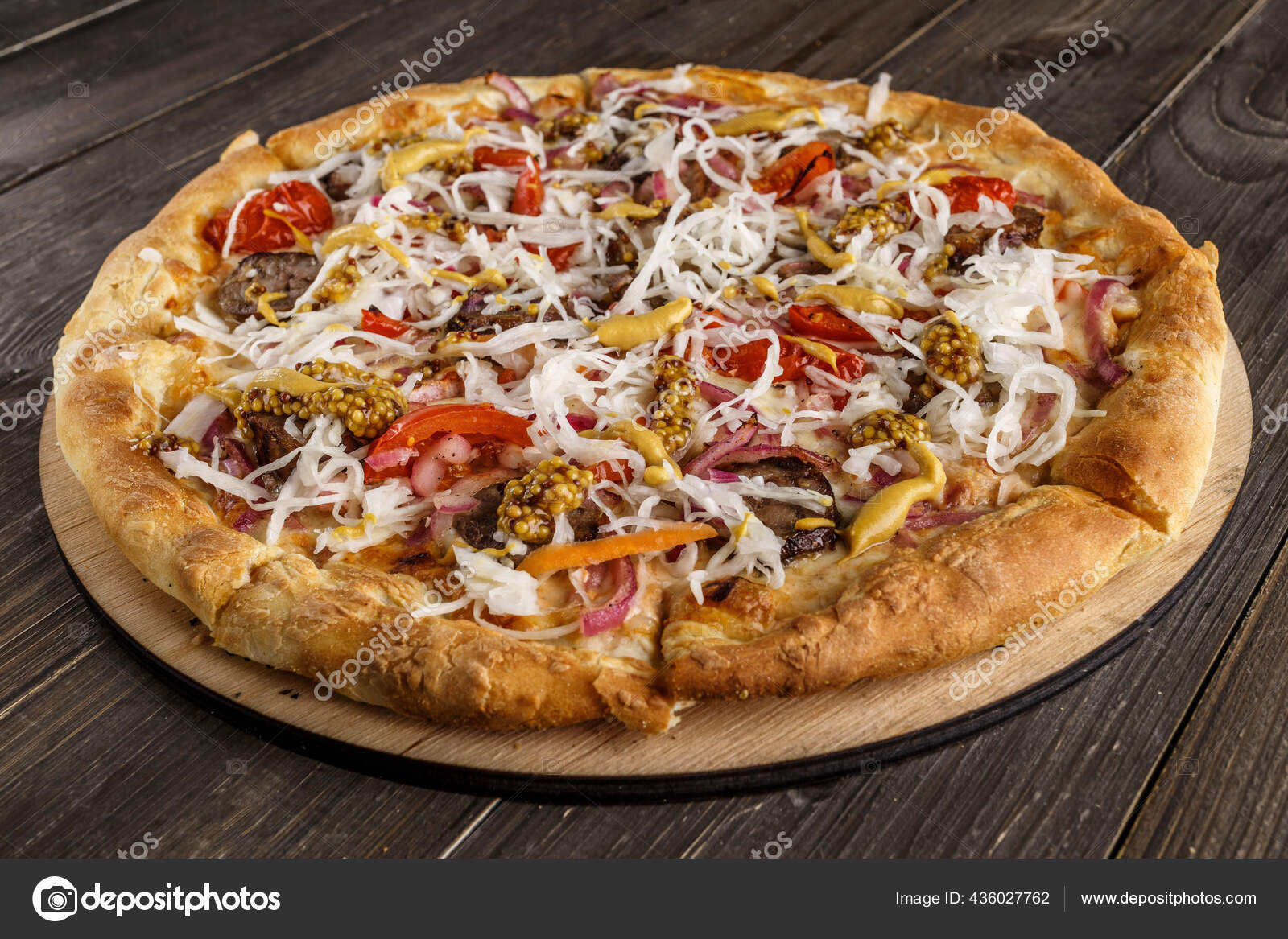 Frische Mozzarella-Käse-Pizza