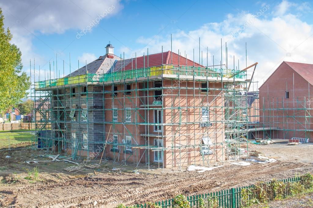 New Build House With Scaffold Stock Photo by ©teamjackson 94146128