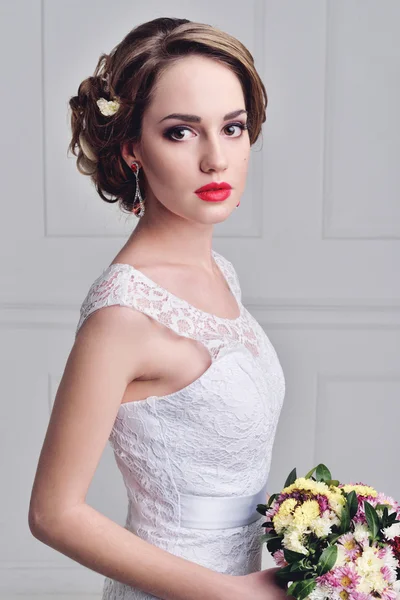 Beautiful Bride portrait wedding makeup and hairstyle with diamond ...