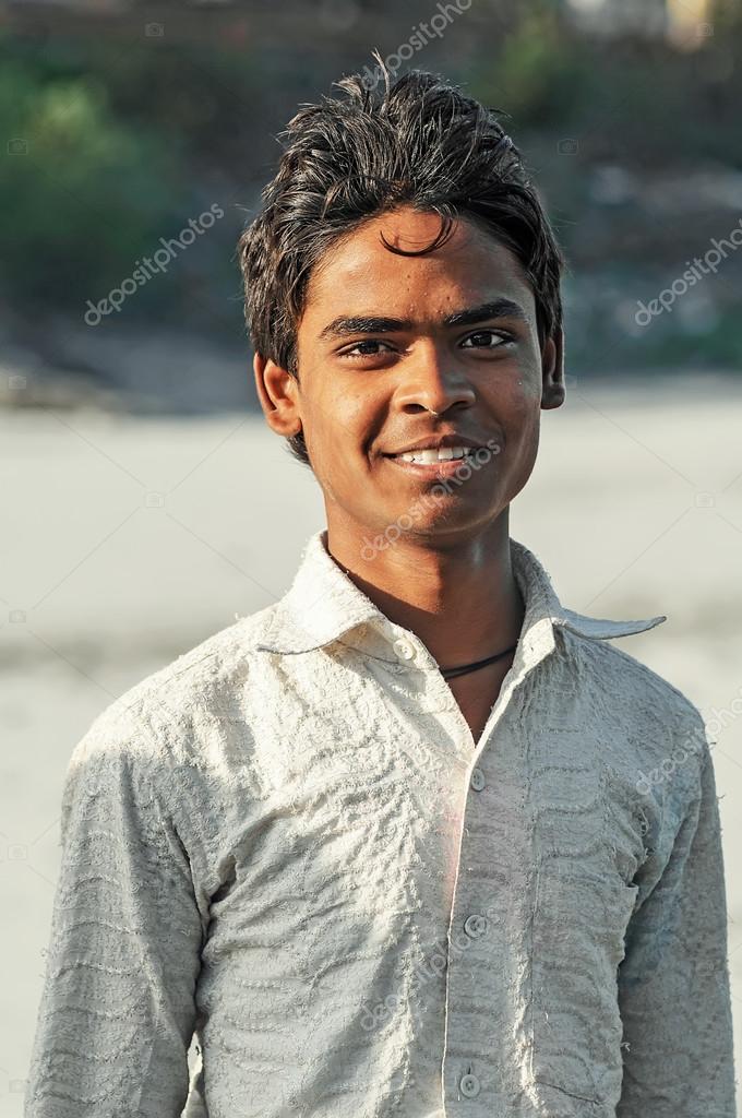 Rishikesh, India - March 20, 2014: Indian boy — Stock Editorial Photo ...