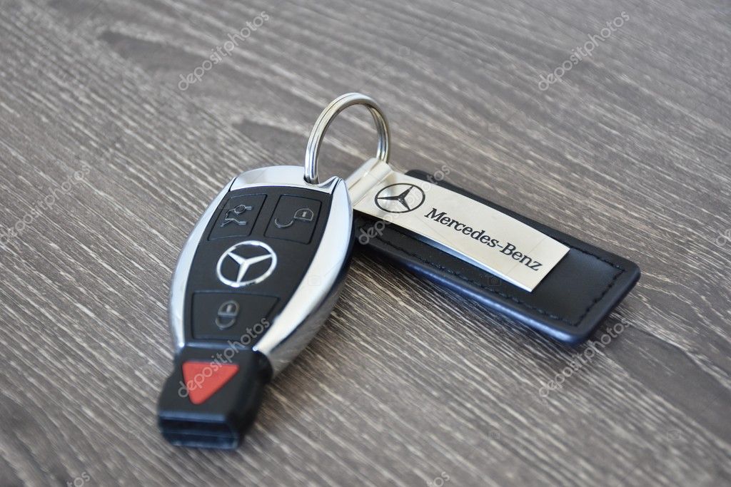 Mercedes-Benz key on a wood surface — Stock Editorial Photo © jeramey ...
