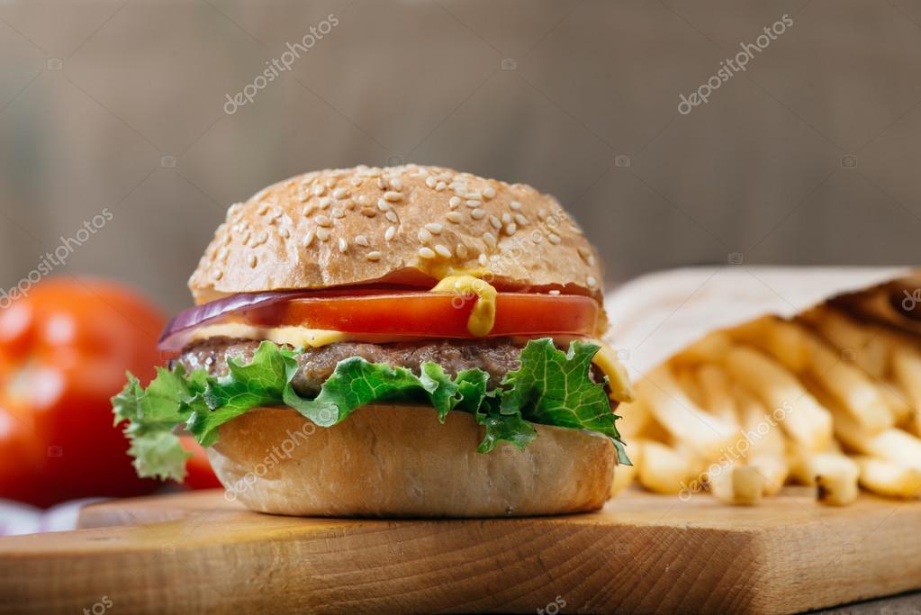 American beef burger with cheese — Stock Photo © SerbBgd #91013334