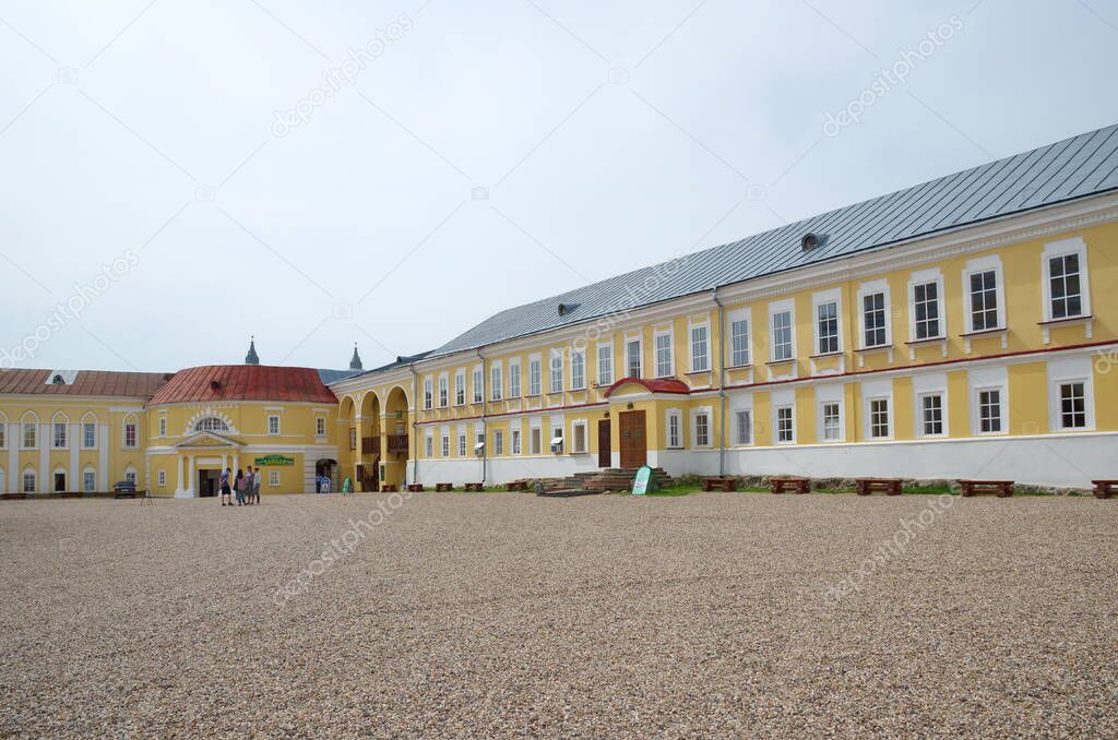 Región de Tver, Rusia - 27 de julio de 2018: Monasterio de Nilo-Stolobenskaya pustyn (desiertos ...