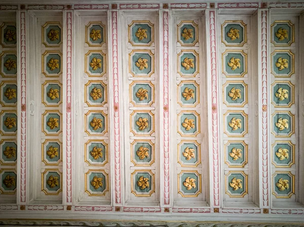 Sala de 100 colunas Stock Photos, Royalty Free Sala de 100 colunas ...