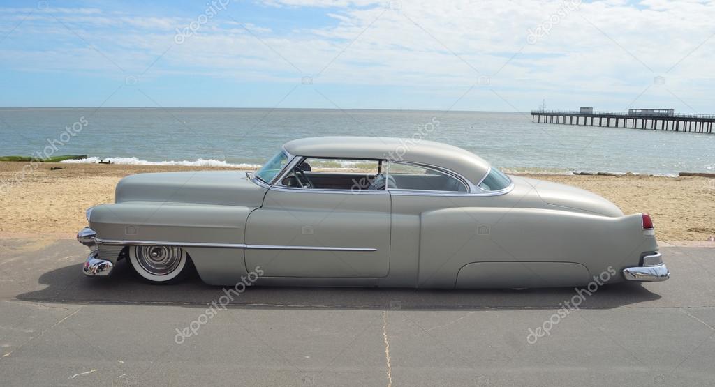 Classic Olds Pontiac Cadillac on Felixstowe seafront. — Stock Editorial ...