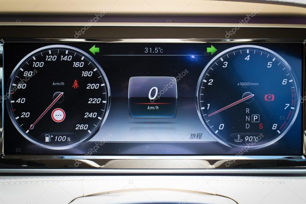 Mercedes-Maybach S 500 2015 Dashboard – Stock Editorial Photo ...