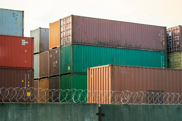Containers loading Stock Photos, Royalty Free Containers loading Images ...