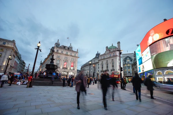 LONDON - FEB 24: One of the most famous tourist destination, Pic ...