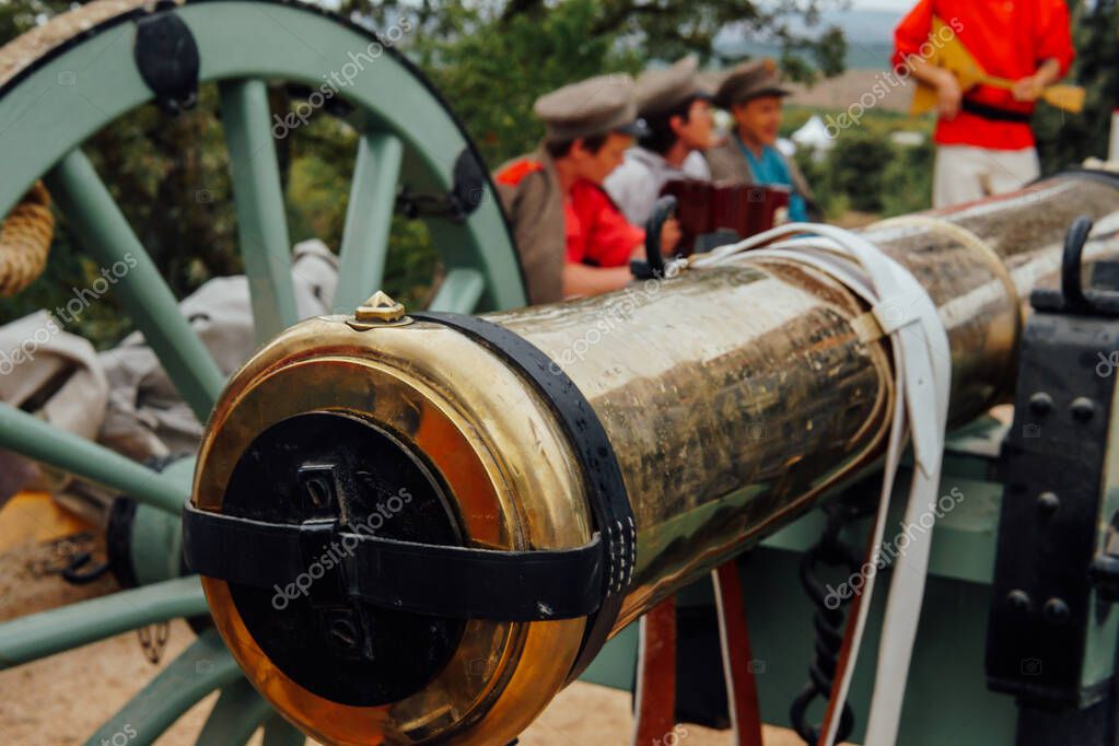 antigua pistola rusa para disparar los núcleos del siglo XIX 2024