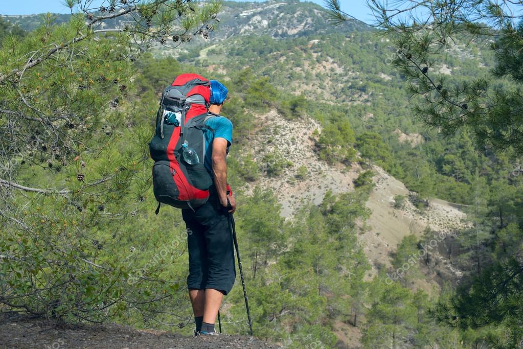 Hiker with backpack. Back view. — Stock Photo © tuutikka #109060906