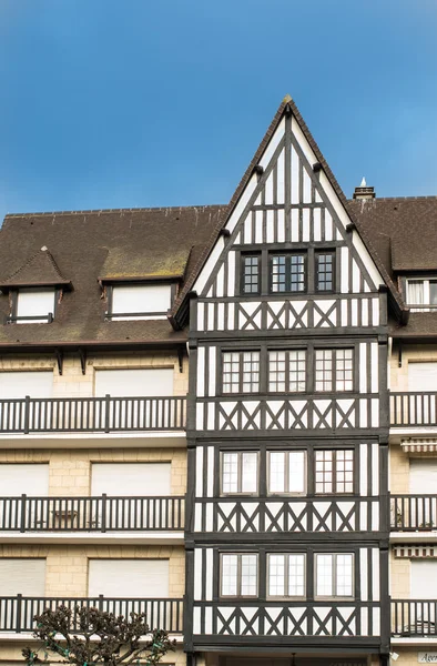 Old timber framing building Stock Photo by ©hzparisien@gmail.com 100431394