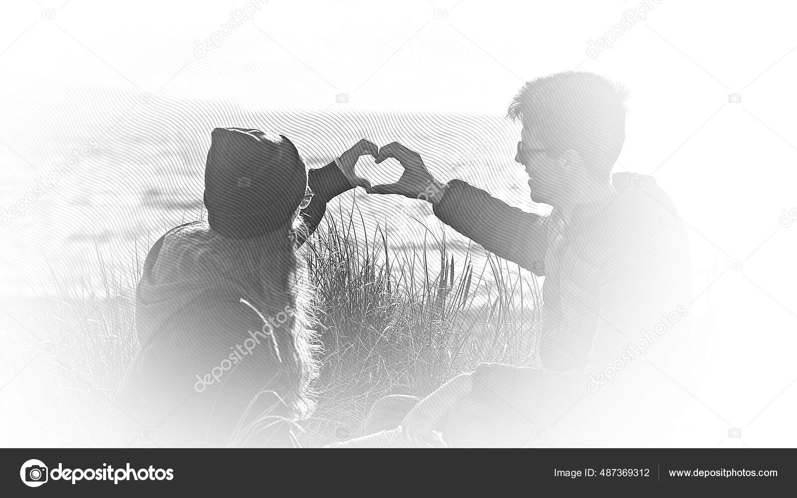 Couple Forms Shape Heart Backlight — Stock Photo © 4kclips #487369312