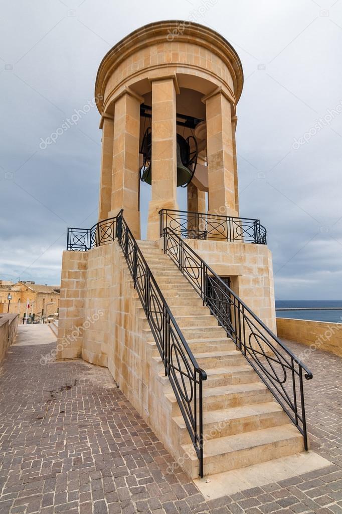 Siege Bell War Memorial, Valletta, Malta. — Stock Photo © Neony #102970024