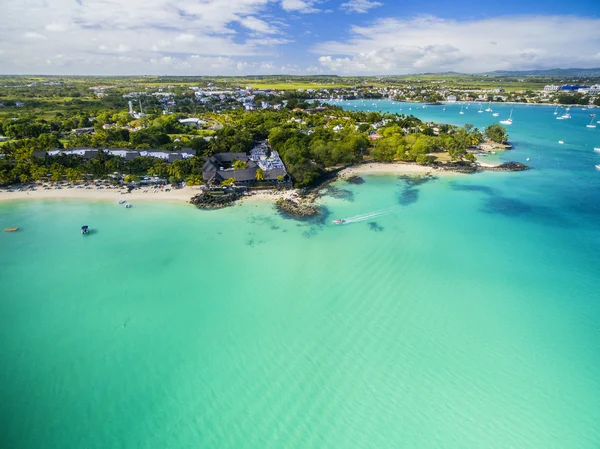 Mauricio vista aérea de la playa de Merville Beach en Grand Baie ...