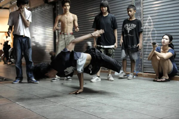 Hip Hop Breakdance Crew