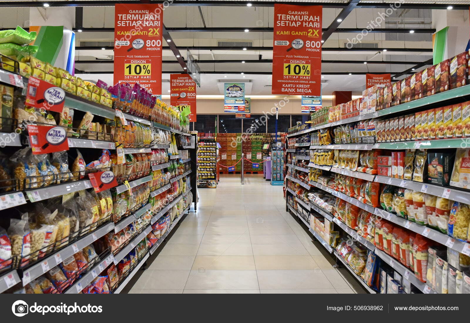 Yakarta Indonesia Mayo 2017 Pasillo Lleno Alimentos Supermercado ...