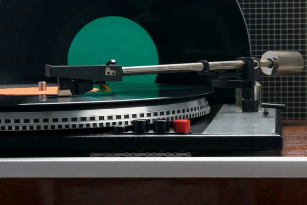 Vinyl record on turntable Stock Photos, Royalty Free Vinyl record on ...