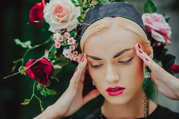Blonde with roses on head — Stock Photo © Photo_life #141833192