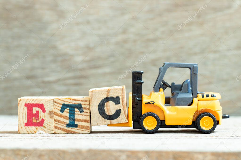 Carretilla elevadora de juguete mantenga el bloque de letras c para completar la palabra, etc ...