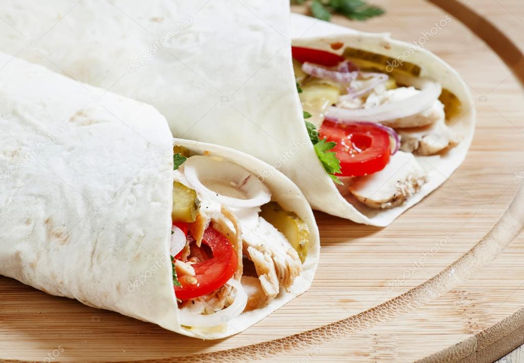 Turkish doner kebab, roll with meat and pita bread Stock Photo by ©5PH ...