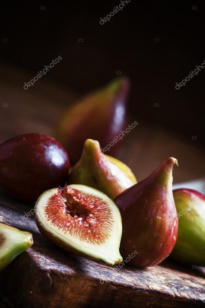 Sweet fresh figs Stock Photo by ©5PH 122099864