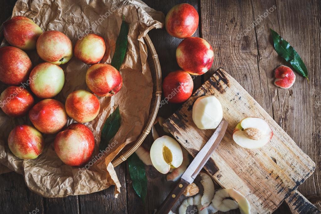 Ripe Red Peaches — Stock Photo © ThaiThu #112841796