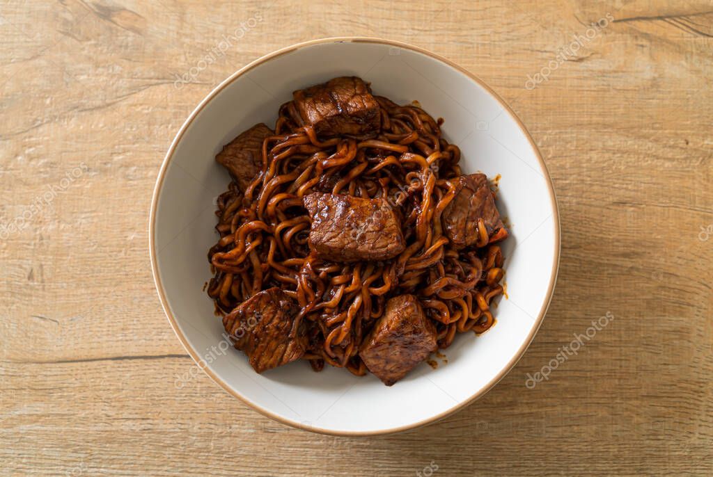 Jjapaguri o Chapaguri, Frijoles negros coreanos Fideos picantes con ...