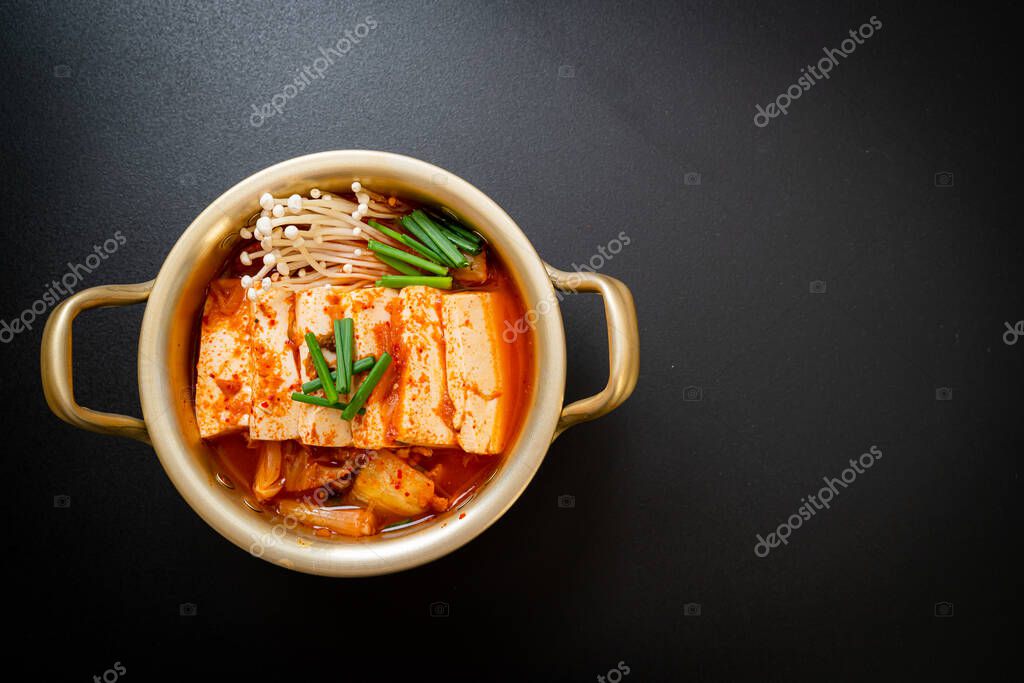 Sopa de kimchi con tofu suave o estofado de kimchi coreano - Estilo ...