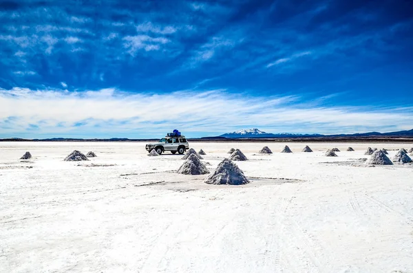 Uyuni Salt Desert, Bolivia Stock Photo by ©cristinna.stoian 117945766