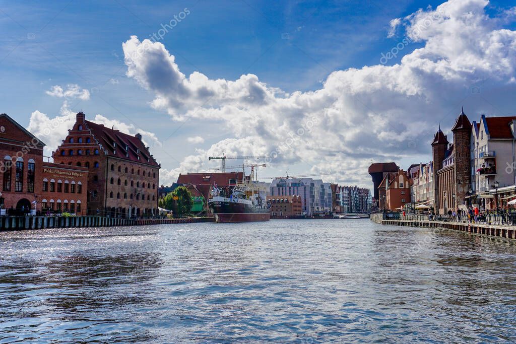 "Danzig, Polonia - 2 de septiembre de 2021: vista del centro histórico ...