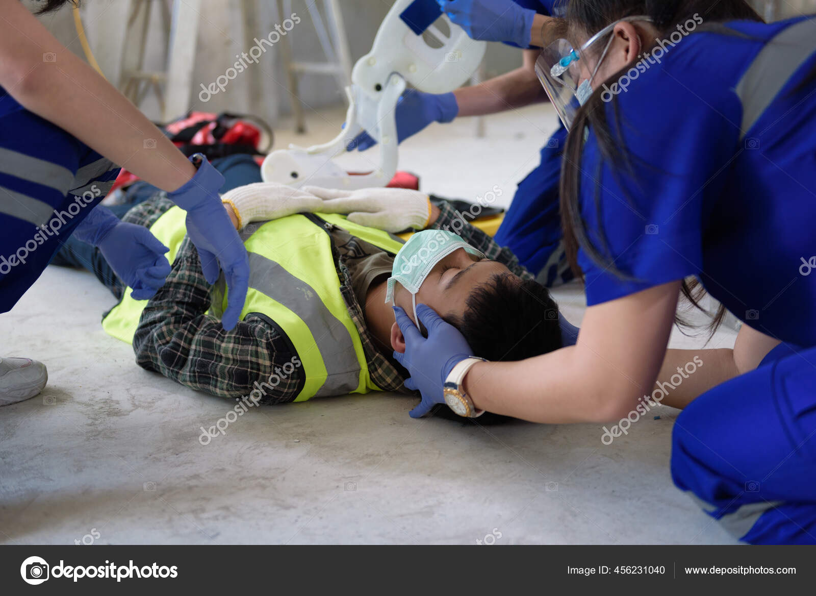 First Aid Head Injuries Considered All Trauma Incidents Worker Work ...