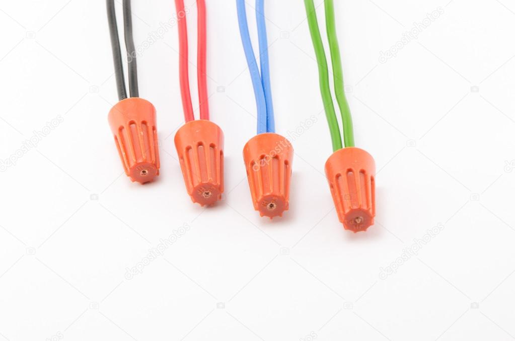 Terminales para conectar los cables en diferentes niveles son 2022