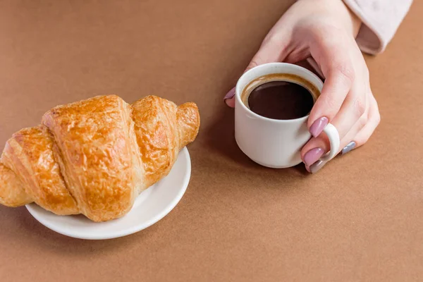 Café y croissant delicioso Stock Photos, Royalty Free Café y croissant ...