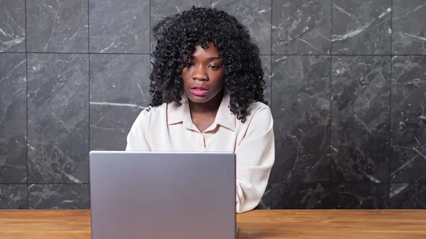 Black woman coding Stock Photos, Royalty Free Black woman coding Images ...