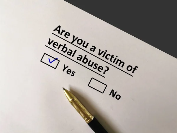 Violence verbale Stock Photos, Royalty Free Violence verbale Images ...