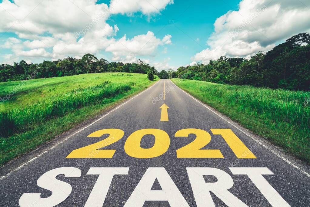 2021 Viaje por carretera de año nuevo y concepto de visión futura . 2024